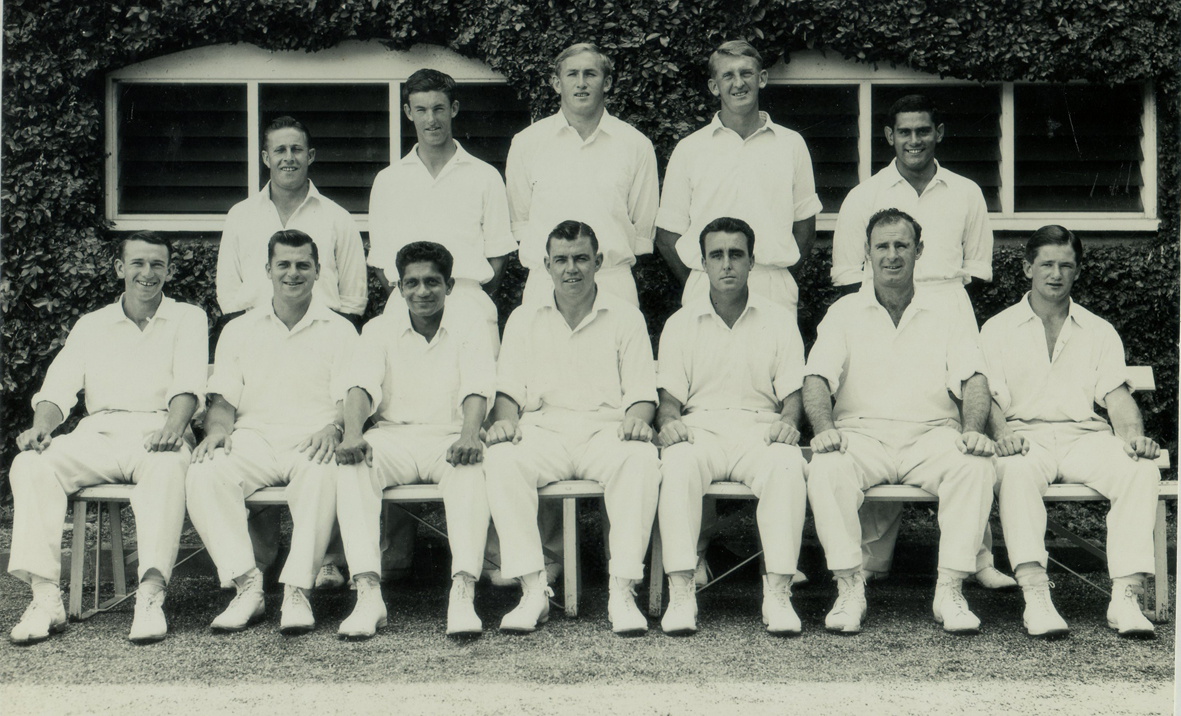 Cricketbooks.com.au | PHOTOGRAPH: 1962-63 NSW team v Q'land, SCG ...