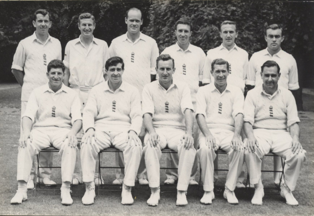 Cricketbooks.com.au | 1963 English team, Lord's